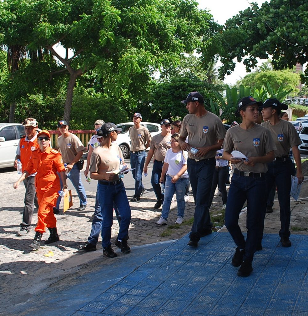 Mobilização no combate ao Aedes Aegypti movimenta ruas do Farol